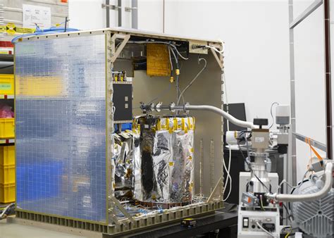 esa aces atomic clock ensemble in space