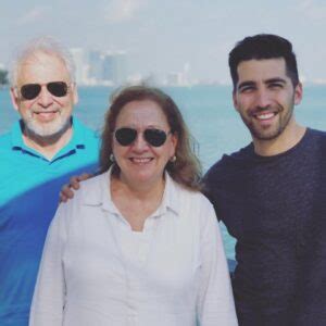 Jonathan Vigliotti Net Worth Career Salary Married Wife Featured