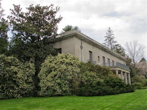 Big Old Houses Our Reticent Upper Class Classical House Old Houses House Styles