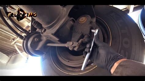 How To Keep A Kenworth T680 Idling • The Truck How