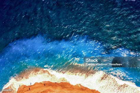 로도스 섬 마을 엘리 비치 인기있는 여름 관광지 도데카네스 에게 해 그리스의 무인 항공기로 찍은 공중 조류 눈보기 사진 Multicopter에 대한 스톡 사진 및 기타