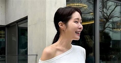 ‘김태현♥ 미자 다이어트 성공 후 과감해졌네 노출 의상으로 극세사 몸매 자랑