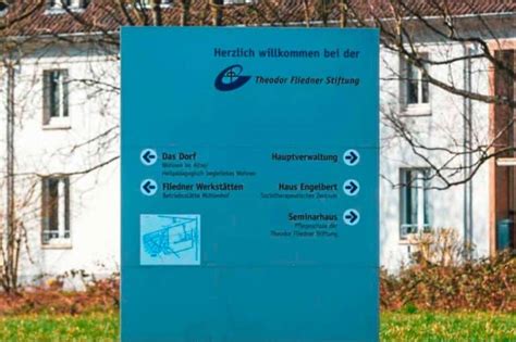 Theodor Fliedner Stiftung Der Erste Große Webkunde 1998 Agentifijsh