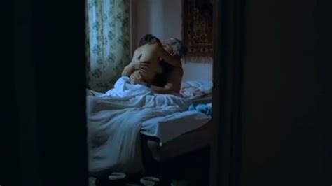 Nude Video Celebs Oana Pellea Nude Vulpe Vanator 1993