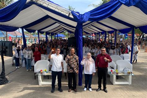 Ojk Pnm Edukasi Keuangan Pelaku Umkm Perempuan Di Makassar Antara