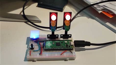 Raspberry Pico And Python Traffic Light Video Youtube