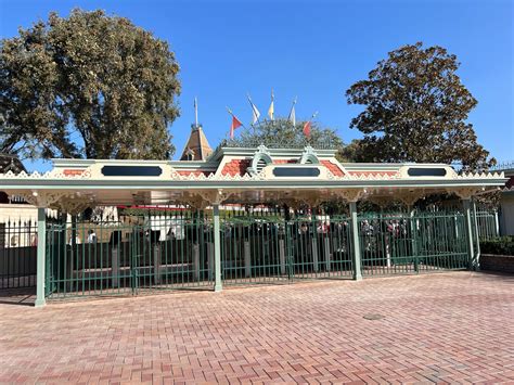 Disneyland Anaheim Entrance View Of The Entrance To The Disneyland