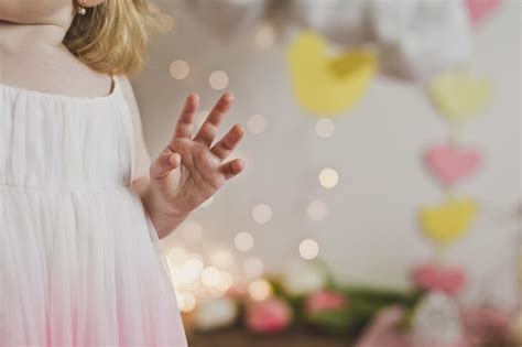 Premium Photo The Girl Licks The Finger After Sweets 5424