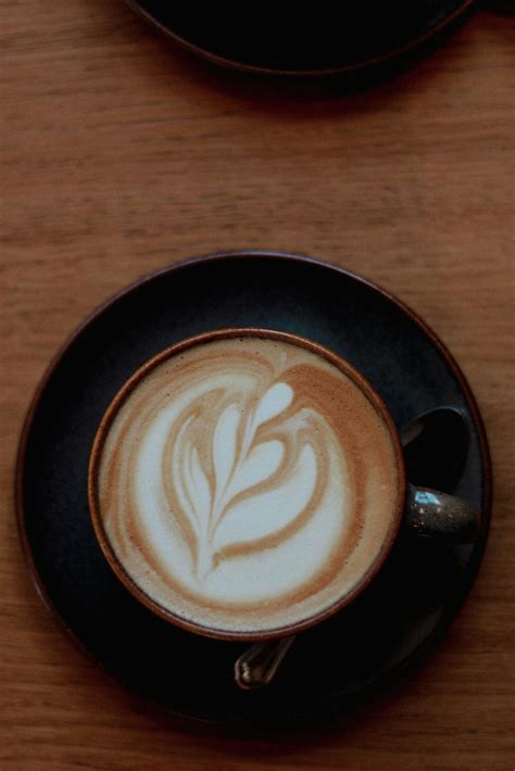 거품 따뜻한 음료 라떼 라떼 아트 레스토랑 설정 모닝 커피 모던 다이닝 모양 모카 목조 테이블 미식가 커피 바그다드 바그다드 도심 바그다드 주