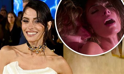 Sarah Shahi Latest News Views Gossip Photos And Video Daily Mail