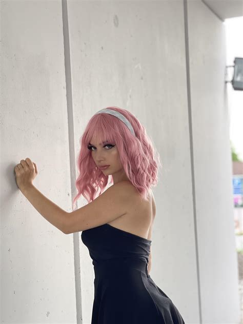 Im Izzy Nice To Meet You Scrolller