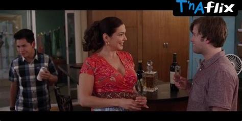 Mika Abdalla Sexy Scene In Sex Appeal