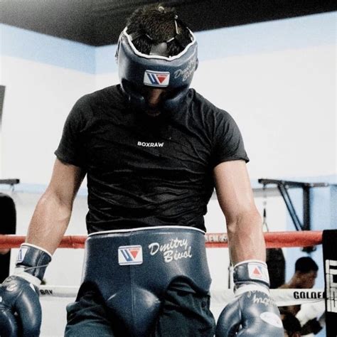 Dmitriy Bivol Смешанные боевые искусства Бокс тренировки Боевые искусства