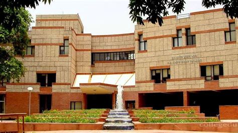 Iit Kanpur Introduces New Courses In Statistics And Data Science Hindustan Times