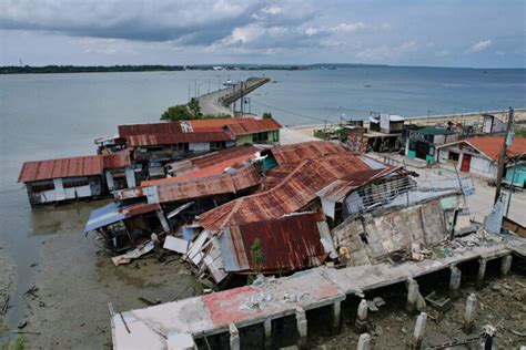 Earthquakes 74 Magnitude Earthquake In The Philippines Tsunami