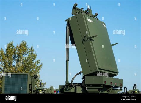 the elm 2084 is an israeli ground based mobile 3d aesa multi mission