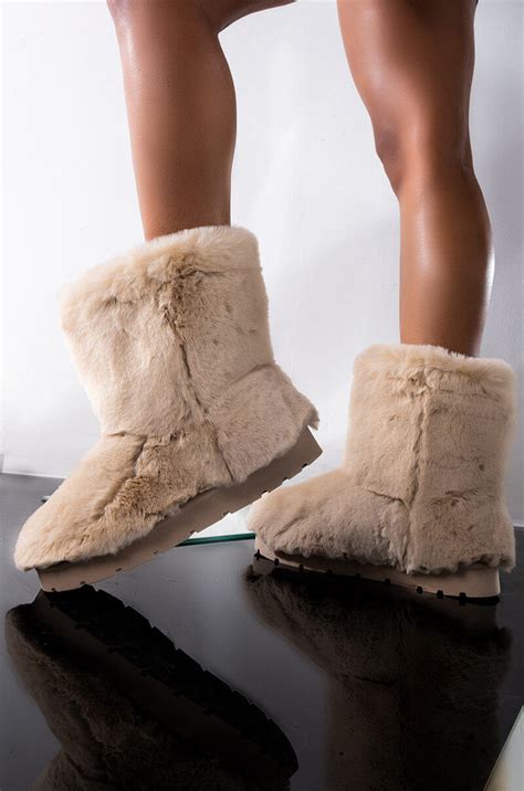 Good Vibes Only Flat Bootie Beige Akira