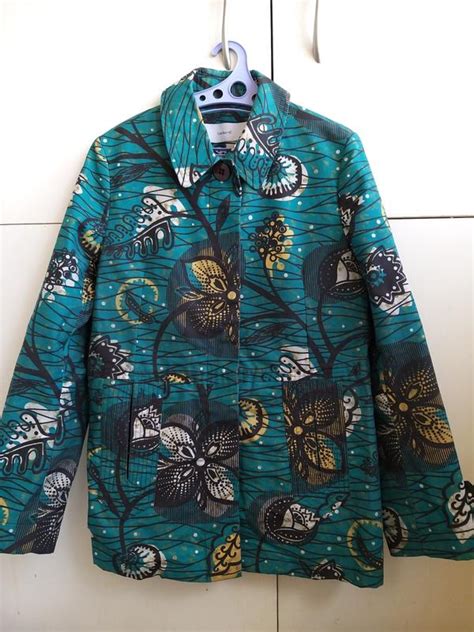 Вітровка курточка Cacharel — ціна 600 грн у каталозі Куртки Купити жіночі речі за доступною