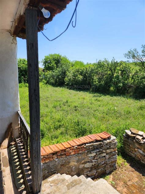 къща в Ботево Двуетажна къща 75 кв м РЗП 1595 кв м двор Къщи Вили Ботево Предлагаме к