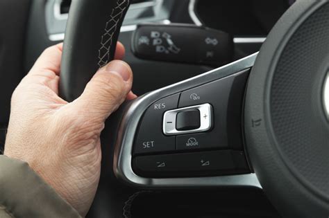 How Front Windscreen Camera Calibration Impacts Autonomous Driving Features