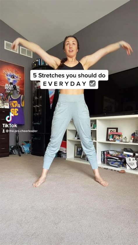 5 Stretches To Do Everyday In 2025 Cheer Workouts Cheer Stunts