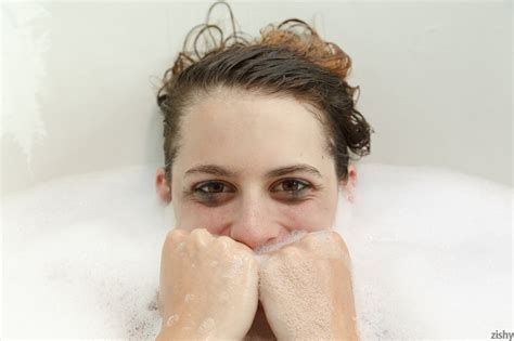 Naturally Busty Teenage Girlfriend Taking A Bubble Bath And Posing Nude