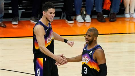 Devin Booker leads Phoenix Suns to 30-point blowout, 3-2 series lead over Los Angeles Lakers ...