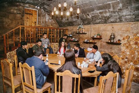 ՕՄԷ Դու էլ ես չէ՞ արդեն սիրում Օ՜ՄԷ ն Տեսեք ինչ ենք անում Բերում ես քեզ հետ ընկերներիդ