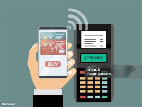 Pos 단말기 근처의 스마트 폰과 손을 잡습니다 무선 비접촉식 또는 무현금 결제 Rfid Nfc 플랫 스타일의 벡터 일러스트레이션 계산대에 대한 스톡 벡터 아트 및 기타