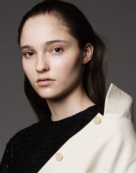 Stefanie Tedards Stars Management Portfolio Women