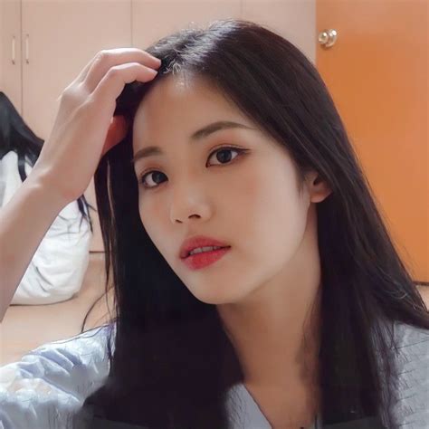 Fromis9 Community Post 멋진여자 섹시한 여자 귀여운 여자 처음 본 여자 많은 여자가 있지만 난 예쁜