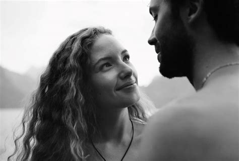 Keep Your Relationship Private But Not A Secret Maintain Privacy