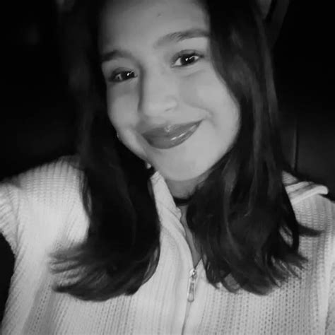 Per Perla Yr Threads Say More