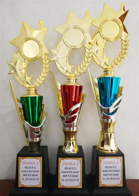 Paket Piala Kecil