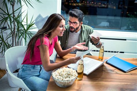 How Variable Expenses Affect Your Budget