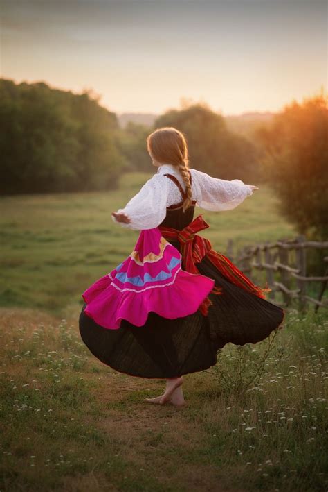 Народный костюм Народный костюм Русская мода Этническая одежда