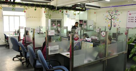 Worker At Apple Iphone Assembler In China Dies In Suspected Suicide Vox