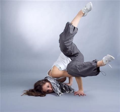 Pop Lockin And Break Dancin Dance Photos Break Dance Dance Poses