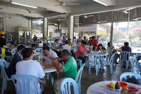 Atap Od In Yong Peng · Famous Hyperlocal Hock Chew Noodle · Review And Menu 亚答屋饮食中心 Tony Johor