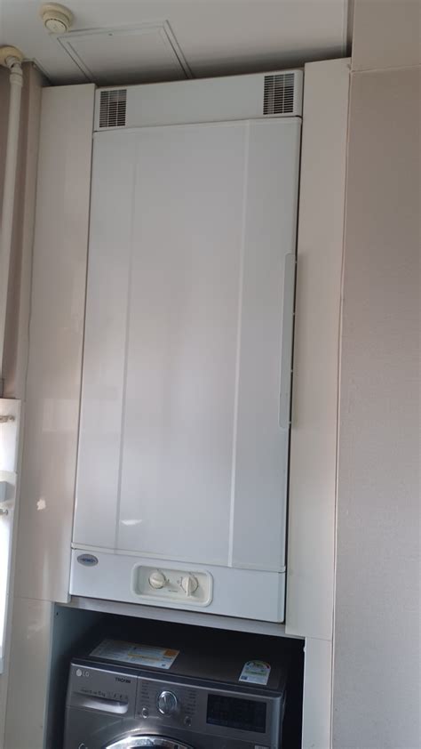 대구 수성구 범어동 두산위브더제니스 발코니 베란다 구형 빨래건조기 철거 및 선반 철거 공사 후기 빨래건조기 빨래건조대 설치 업체