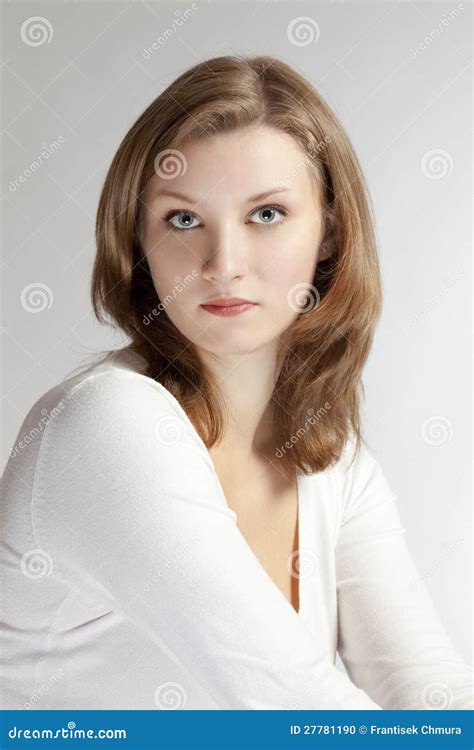 Ritratto Di Una Ragazza Fotografia Stock Immagine Di Studio 27781190