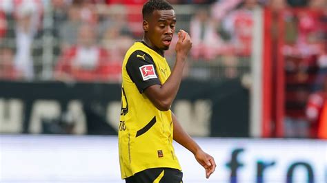 Сити го изпусна за 90 хил евро Ливърпул може да го купи за 100 млн Webcafe Bg