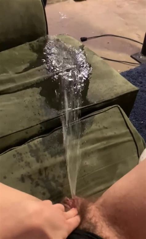 This Pee Felt Sooo Good This Pee Felt Sooo Good