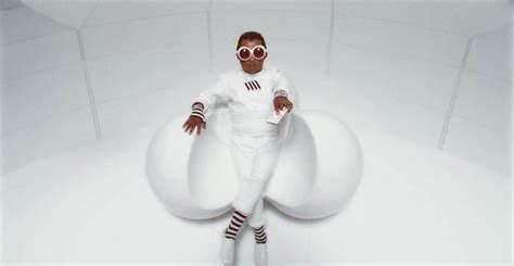 Фото Чарли и шоколадная фабрика Кадр из фильма «Чарли и шоколадная