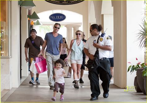 Photo Britney Spears Jason Trawick Shopping In Hawaii 14 Photo