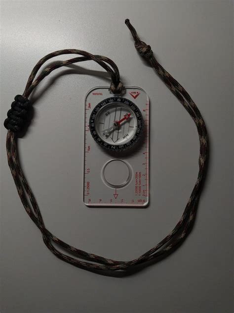 Paracord Compass Lanyard Instructables
