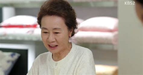 참좋은시절 최화정 윤여정 껴안고 엄마 오열