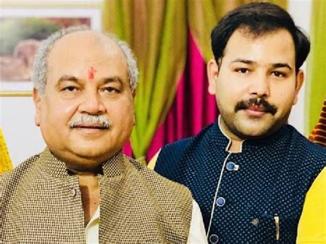 Indore Rss Protest Demand For Investigation Against Narendra Singh Tomar And Son Devendra Singh