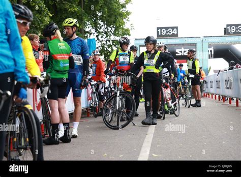 Cyclists Before The Worlds Largest Recreational Bike Ride
