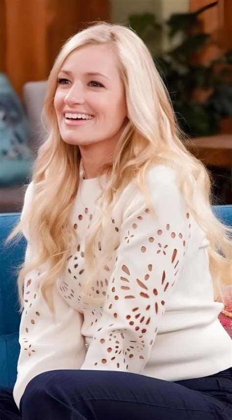 Momswap Tv Show Edition Pick My Mom Your Mom Julie Bowen